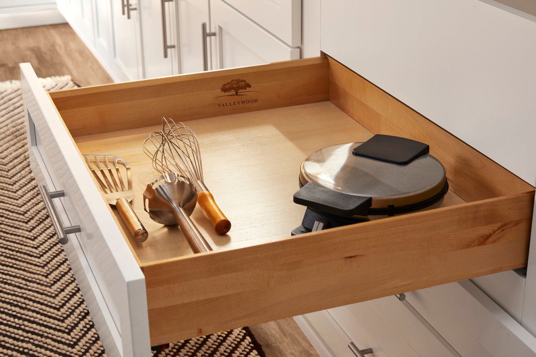 Valleywood Cabinetry 33-in W x 24-in H x 12-in D Marine Blue Birch Wal – PROARB