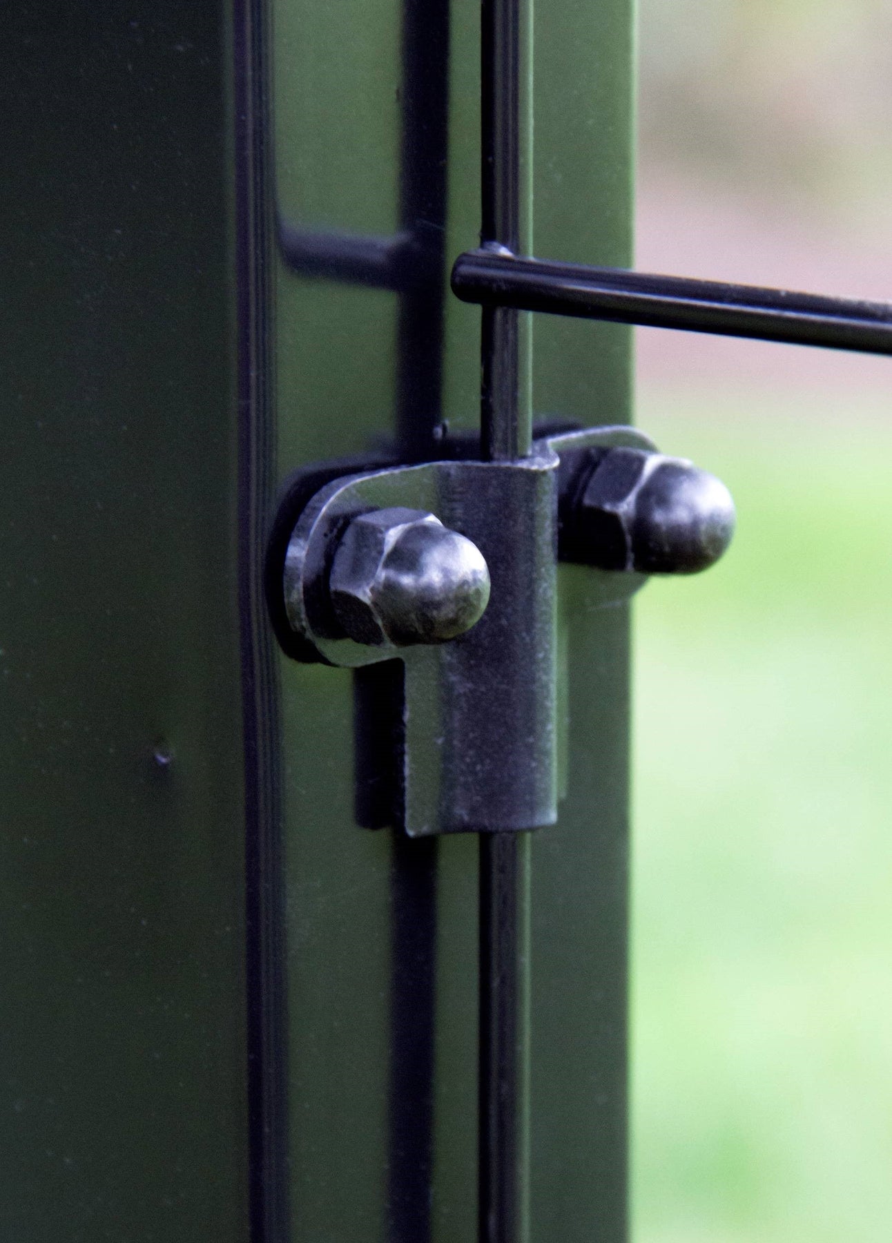 Ironcraft Accessory 3-in Black Powder Coated Metal Fence Mounting Brac ...