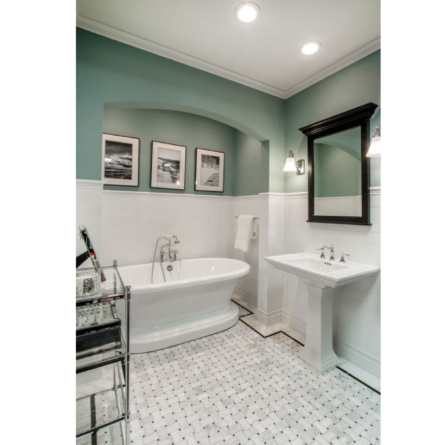 Imperial Bianco Gloss Ceramic Subway Wall Tile - 4 x 8 in. – PROARB
